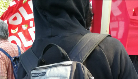 Est-ce que tu peux être anti-capitalisme… - La Clique du Plateau