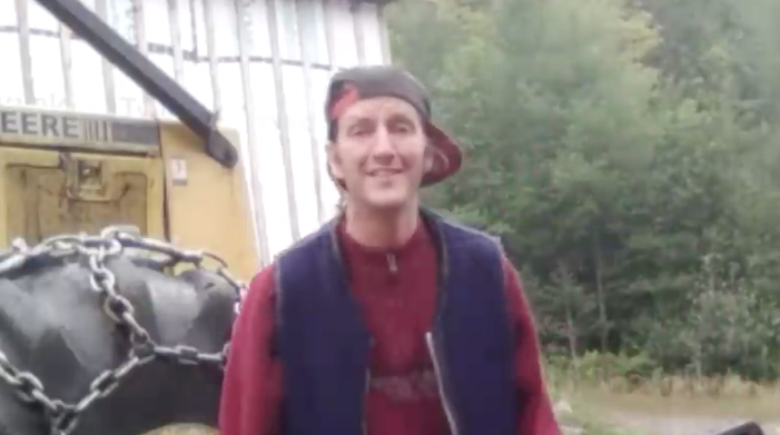 La journée d'un redneck en 6 minutes! - La Clique du Plateau