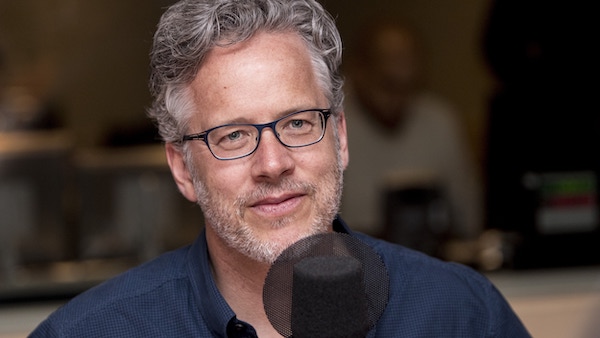 Lisée se pogne avec Marc Cassivi sur Twitter! - La Clique du Plateau