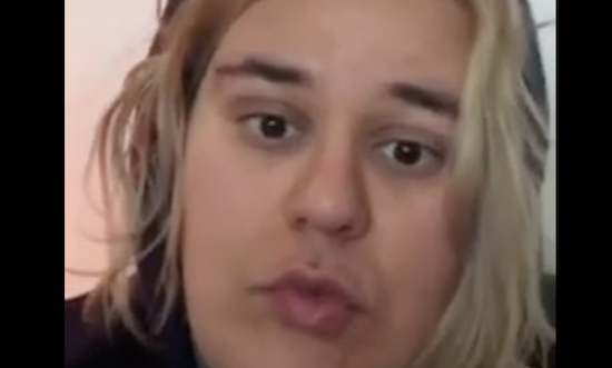 Safia Nolin se fait insulter royalement pendant une formation zoom ... Safia Nolin se fait insulter royalement pendant une formation zoom ...