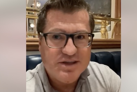 Sam Grenier est déçu de voir que la majorité porte le masque à Las ...