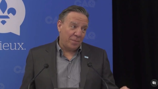 Pourquoi Legault fait toujours cette joke poche là??? - La Clique du ...