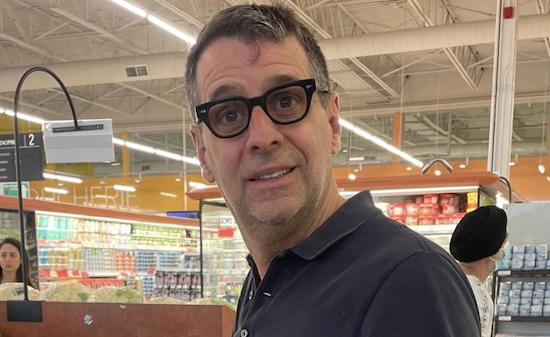 Venant du gars qui habite à Laval et qui se présente dans Chauveau ...