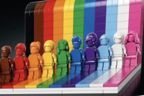 Les Legos et la "manigance transhumaniste"! - La Clique du Plateau