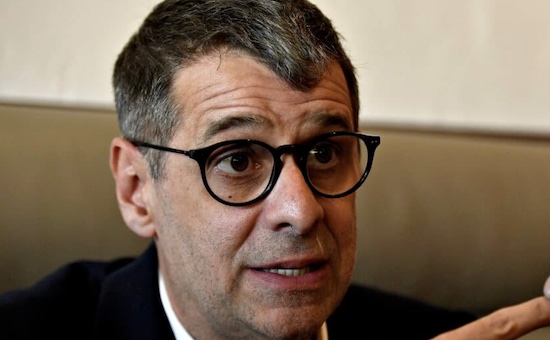 Il est encore là-dessus lui????? - La Clique du Plateau