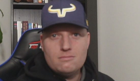 Le pirate qui envoie promener les wokes avec sa bouette à 3000$ de BBQ ...